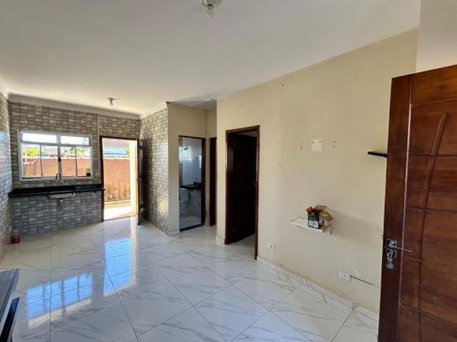 Linda casa em condomínio no cibratel 2 lado praia