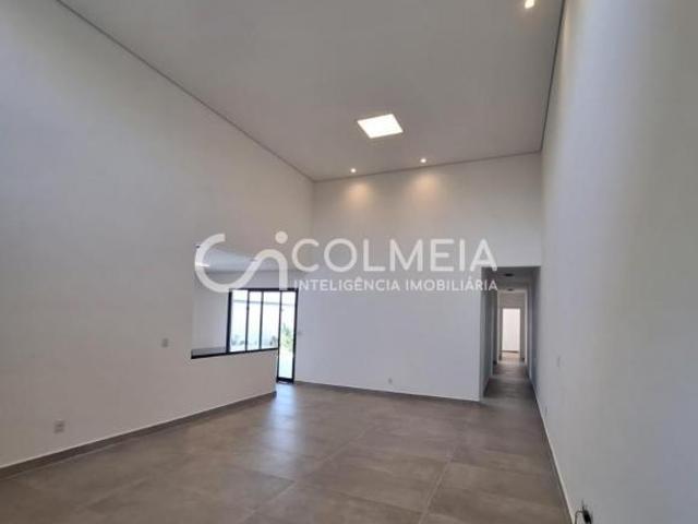 Linda casa em condomínio no Jardim Piemonte, Indaiatuba SP: 3 quartos, 3 suítes, 2 salas, 4 banheiro