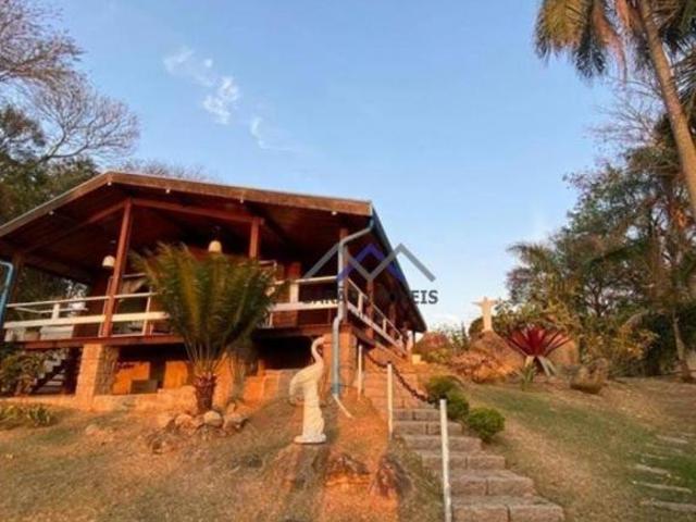 Linda Casa em Condomínio para venda em Valinhos SP