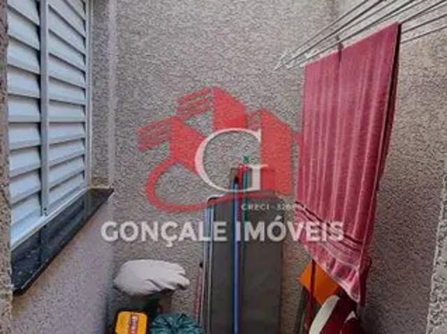 Linda casa em condomínio toda decorada com 1 dorm. Cozinha planejada e quintal