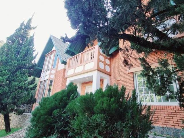 LInda casa em estilo Holandes