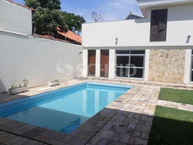 Linda Casa em Interlagos com Piscina