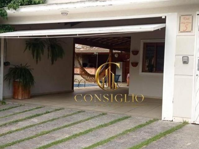 Linda Casa em Jacarei!