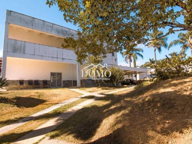 LINDA CASA EM LOTE 1.400 M²