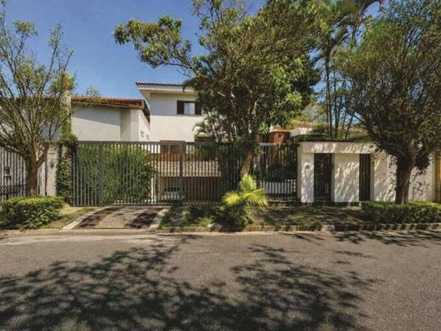 LINDA CASA EM RUA ARBORIZADA A VENDA NO PARQUE DOS PRINCIPES SAO PAULO