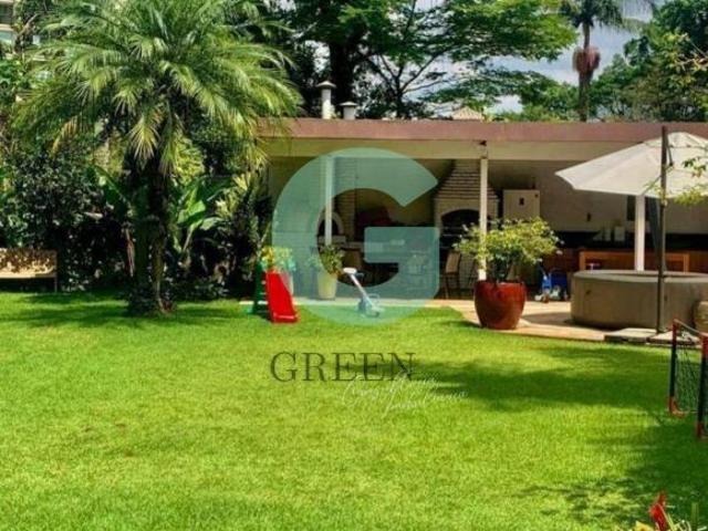 Linda casa em rua fechada no Alto da Boa Vista! Em rua super exclusiva, tranquila e segura com 4 dor