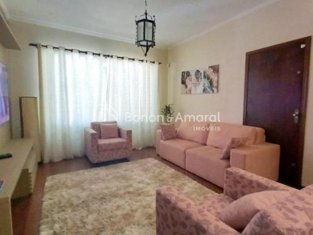 Linda casa em uma região de muito verde e tranquilidade Valinhos