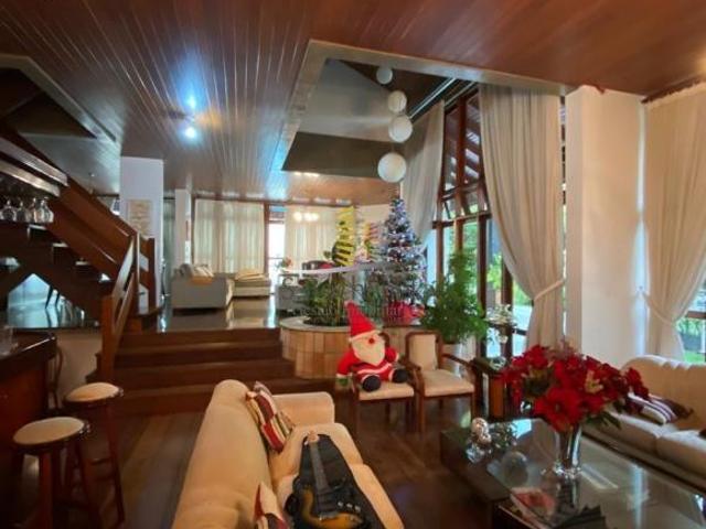 Linda casa estilo colonial esquina venda Residencial 5 Alphaville