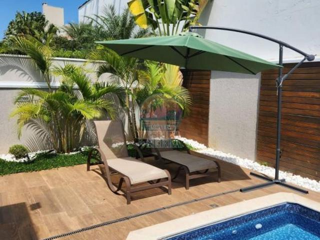 Linda casa estilo minimalista a venda no Reserva da Serra