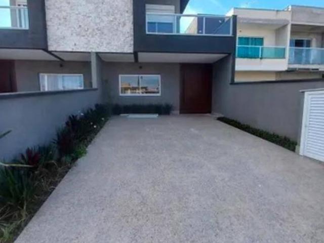 Linda casa geminada nova com 03 suítes no condomínio Morada da Praia