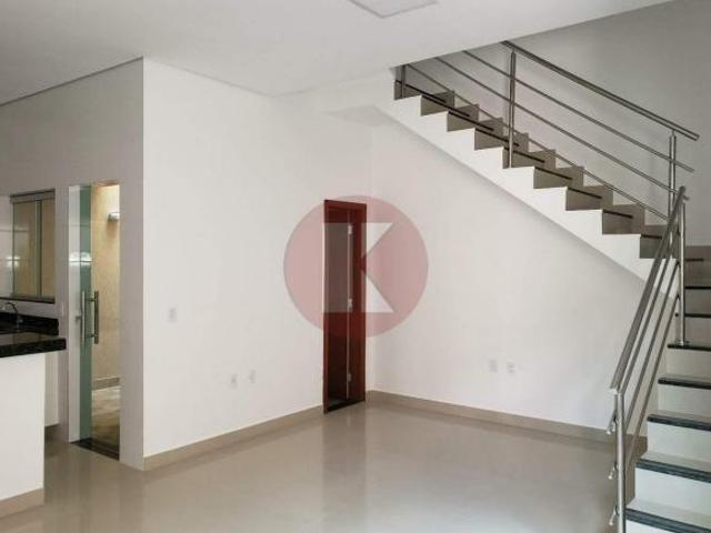 Linda casa geminada coletiva duplex em ótimo ponto do bairro Maria Helena Venda Nova