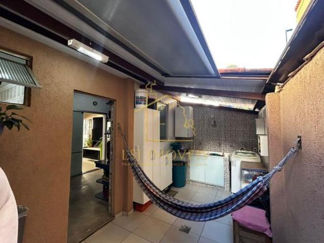 LINDA CASA GEMINADA 3 QUARTOS BAIRRO CAMARGOS