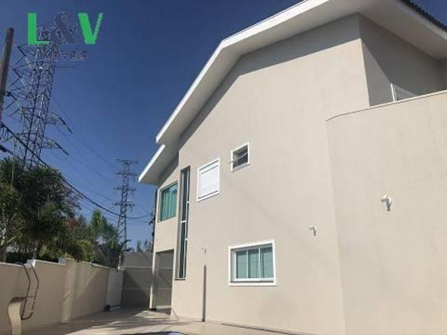 Linda casa, impecável no Casa Grande III em localização privilegiada!