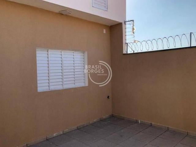 Linda Casa Individual Com 2 Dormitório e 1 Suíte