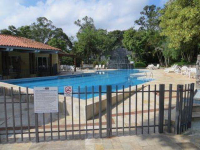 LINDA CASA ISOLADA EMCONDOMINIO ARBORISADO E COM LAZER COMPRETO NO BUTANTA