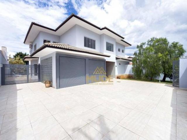 LINDA CASA LAGO NORTE QL 06 / 5 SUÍTES / REFORMADA / VISTA PARA O LAGO