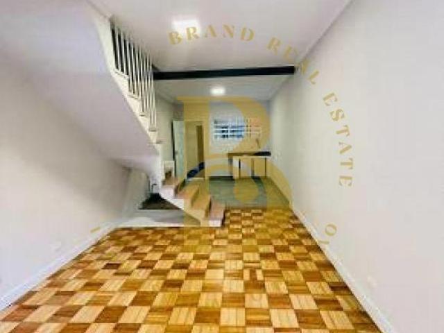 Linda casa localizada no bairro Chácara Santo Antônio