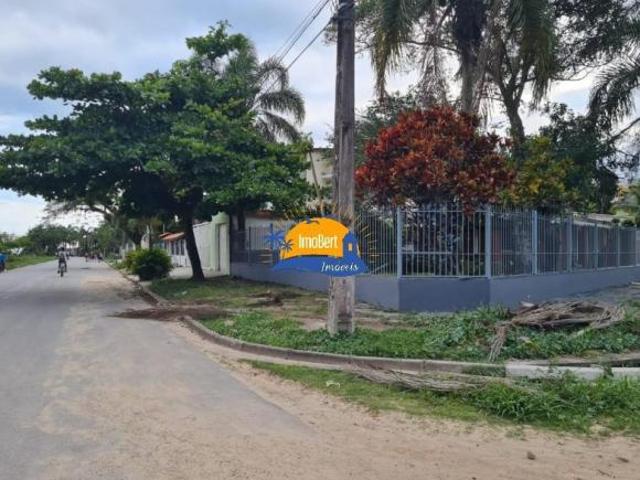 Linda casa para investimento pertinho da Praia