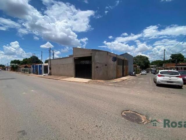 Linda casa para venda com piscina, por apenas R$369.000,00. Bairro COHAB SÃO GON