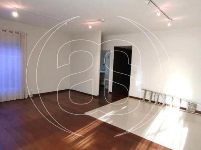LINDA CASA PARA VENDA E LOCAÇÃO MOEMA