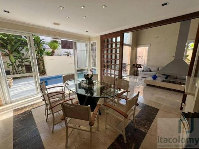 Linda casa para venda no Alpha Conde