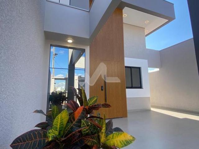 Linda casa próximo ao lago novo, com 99 metros de área construída, com uma suíte e mais dois quartos