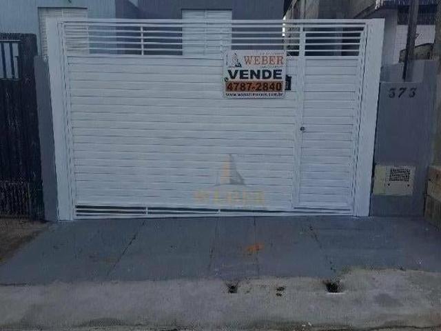 Linda casa recém reformada em Cotia! Oportunidade!