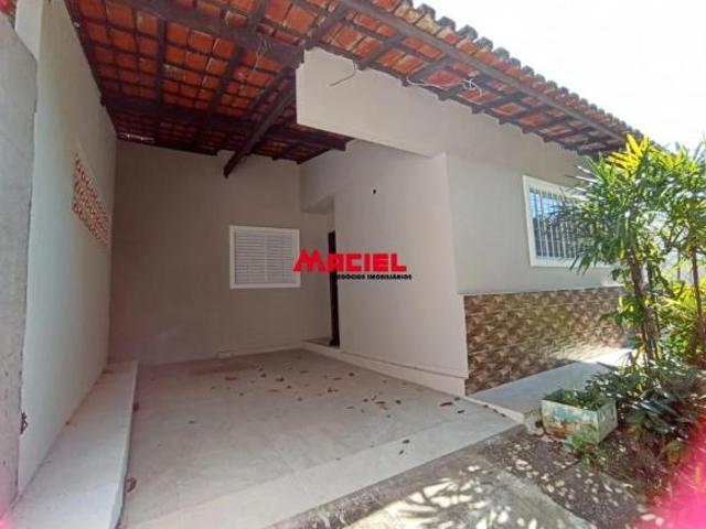 LINDA CASA REFORMADA VISTA VERDE