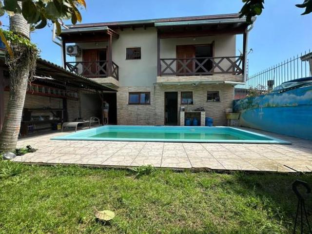 Linda casa residencial à venda no bairro Ponta Grossa!