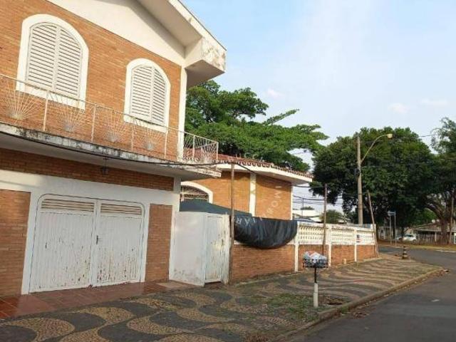 LINDA CASA RESIDENCIAL/COMERCIAL MUITO BEM LOCALIZADA EM UM DOS MELHORES BAIRROS DE CAMPINAS