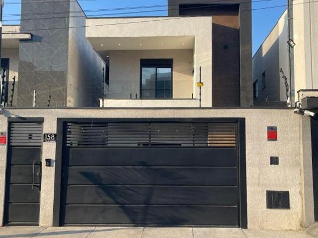 Linda casa semi mobiliada a venda no Portal dos Ipês Cajamar 2 suítes 1 closet 2 vagas piscina