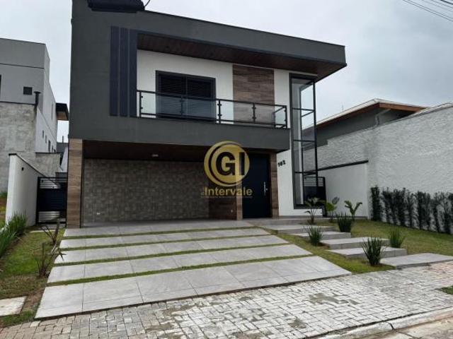 Linda casa sobrado a venda no Residencial Mantiqueira