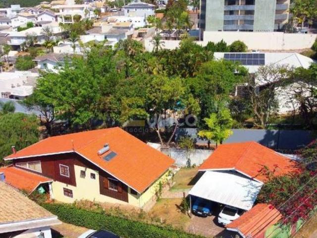 Linda Casa Sobrado rústico à venda no Jardim Panorama, na cidade de Vinhedo
