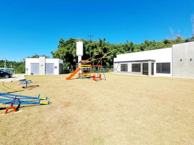 Linda Casa Térrea com 3 Dormitórios, sendo 1 Suíte Master com Closet em Indaiatuba/SP