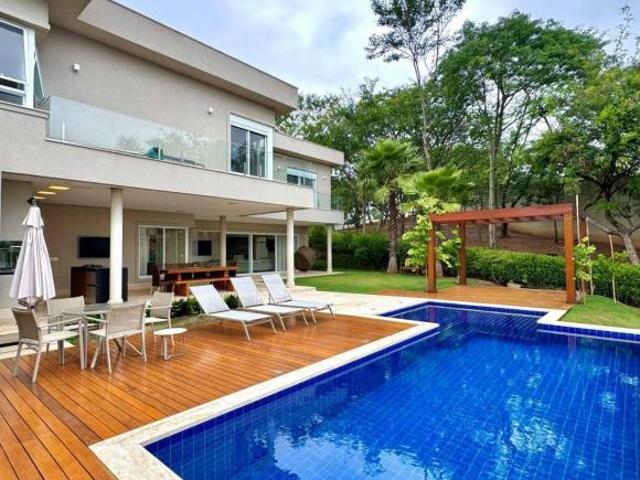 Linda casa Tamboré X