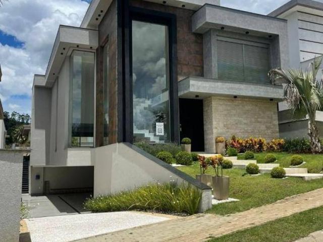 Linda casa Tamboré X