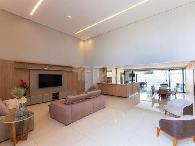 Linda Casa Térrea 4 suítes Jardim Botânico 3