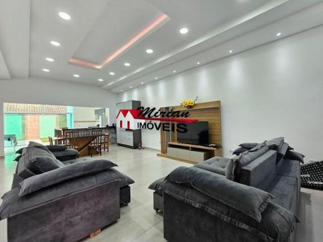 Linda Casa Térrea 3 Dts 2 suítes, Ampla Sala, Piscina, 3 Vagas 200mts Praia