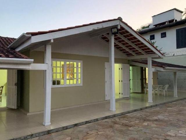 Linda casa térrea a venda na praia de Juquehy!