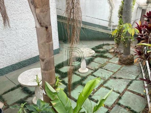 Linda casa térrea à venda no Butantã, com 250m²