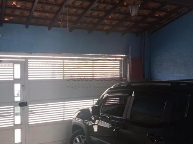 LINDA CASA TERREÁ A VENDA COM PISCINA CIDADE EDSON SUZANO