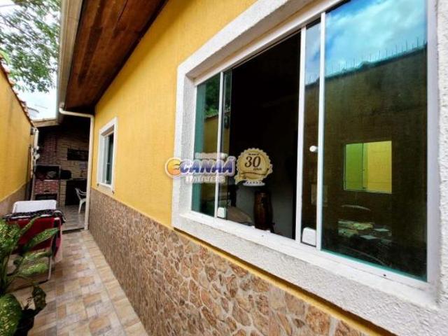 Linda Casa Térrea à Venda em Mongaguá/SP