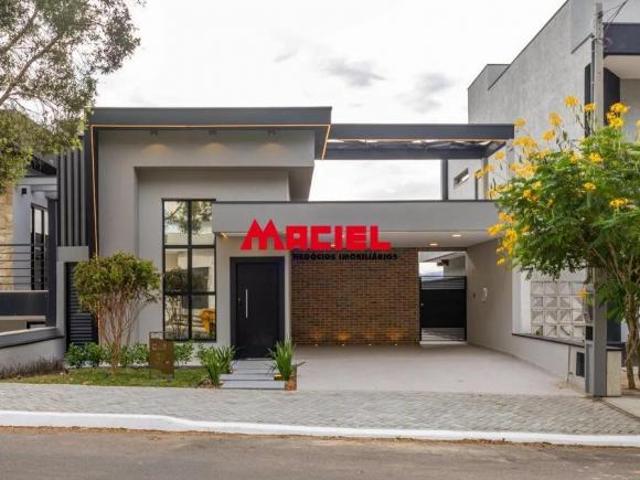 Linda Casa térrea com 3 dormitórios, piscina condomínio em Caçapava