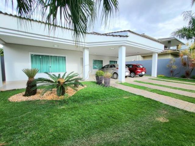 Linda Casa Térrea com 3 suítes com lazer Vicente Pires DF