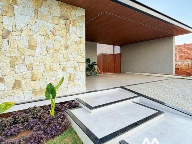 Linda casa térrea com 3 suítes amplas Condomínio Quinta do lago 2