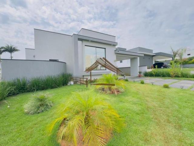 Linda casa térrea com 3 suítes no Ninho Verde 1, mobiliada, área de lazer com piscina