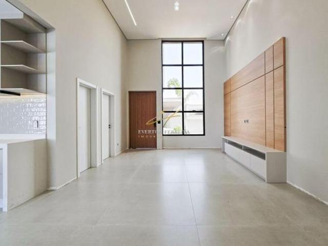 Linda Casa Térrea com 3 Suítes, sendo 1 Master com Closet, Escritório e Piscina em Indaiatuba/SP