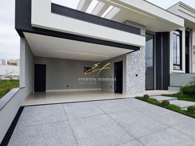 Linda Casa Térrea com 3 Suítes, sendo 1 Master com Closet, Escritório e Piscina em Indaiatuba/SP