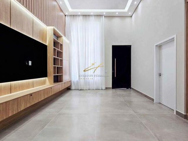 Linda Casa Térrea com 3 Suítes, sendo 1 Master com Closet, Escritório e Piscina em Indaiatuba/SP