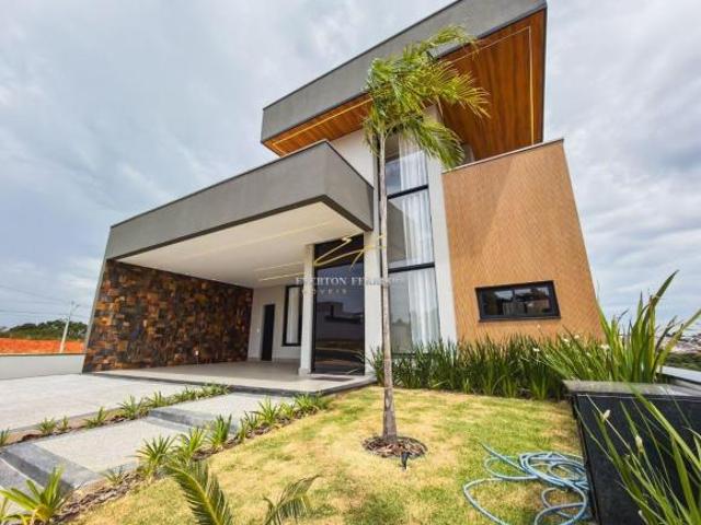 Linda Casa Térrea com 3 Suítes, sendo 1 Master com Closet, Escritório e Piscina em Indaiatuba/SP